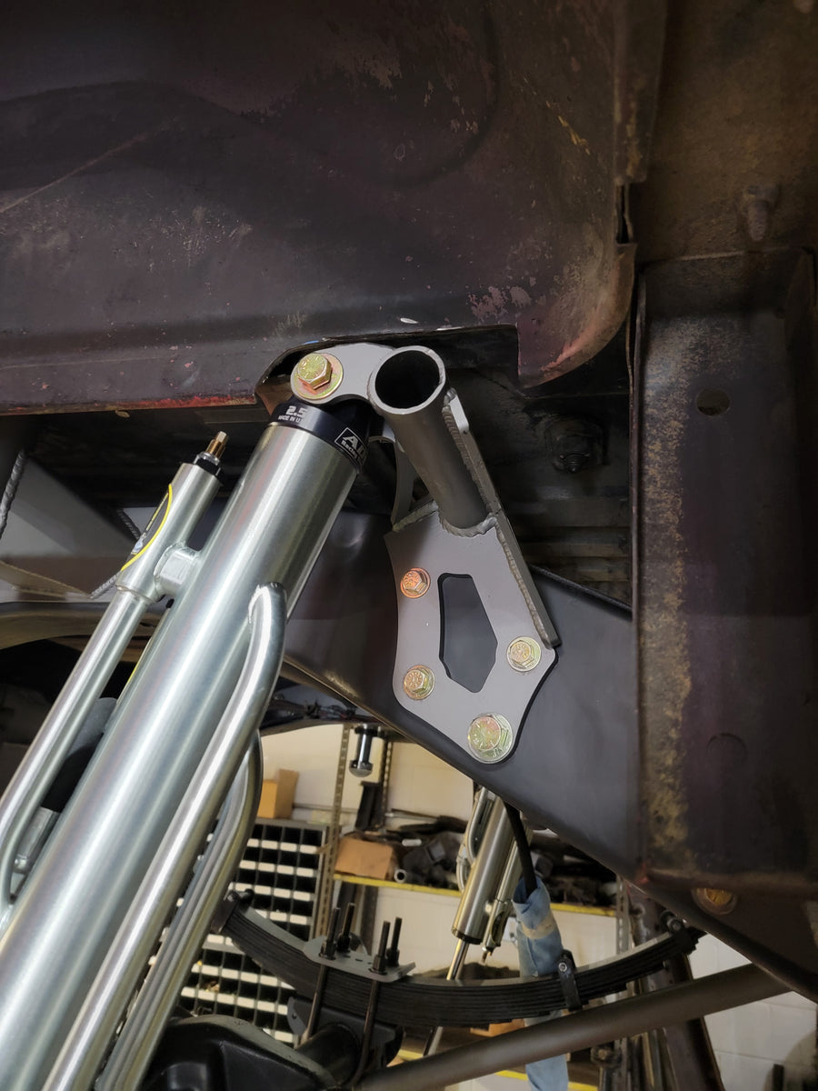 K5 Blazer Rear Long Travel Shock Mount Kit – Roberts Custom Trucks